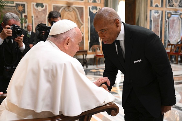 N.Y. Mayor Eric Adams tackles Rome's graffiti after papal audience ...
