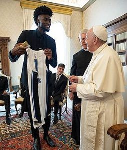 Pope meets with NBA players' union delegation at the Vatican ...