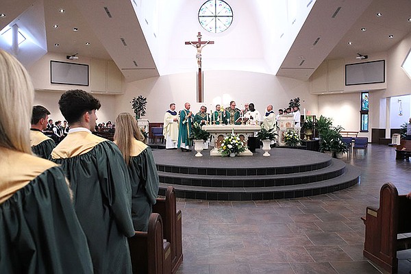 RBC students celebrate graduation Mass with Bishop - TrentonMonitor
